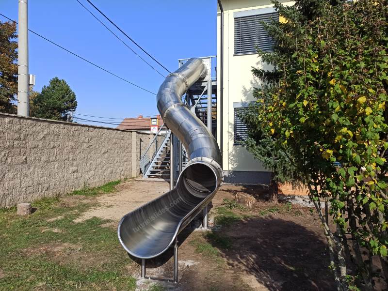 Custom-made or standard slides.